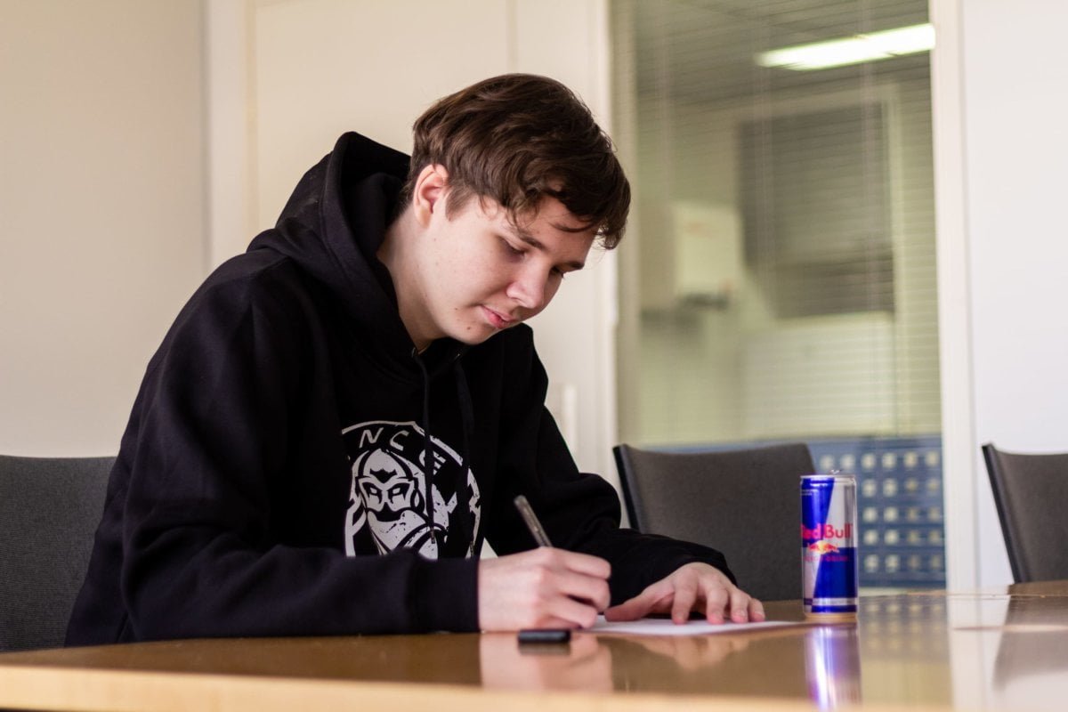 CS:GO: ENCE contrata Jamppi como sexto jogador