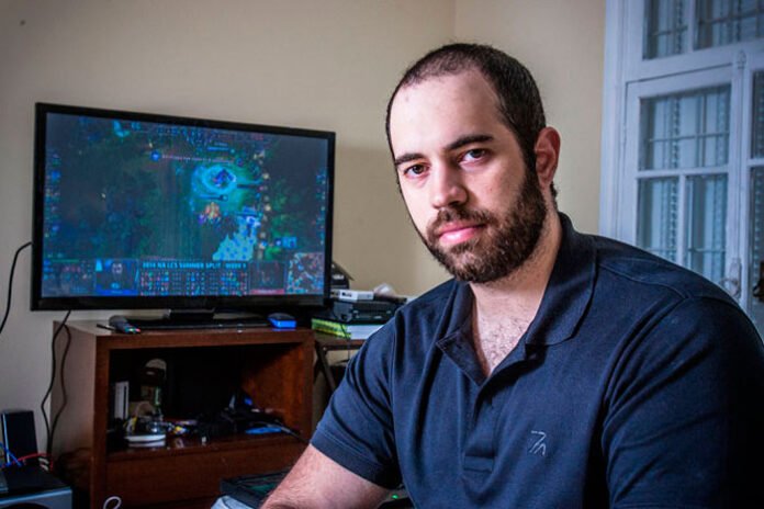 Dota 2: CEO da paiN vende coleção rara de entregadores por R$ 1 milhão