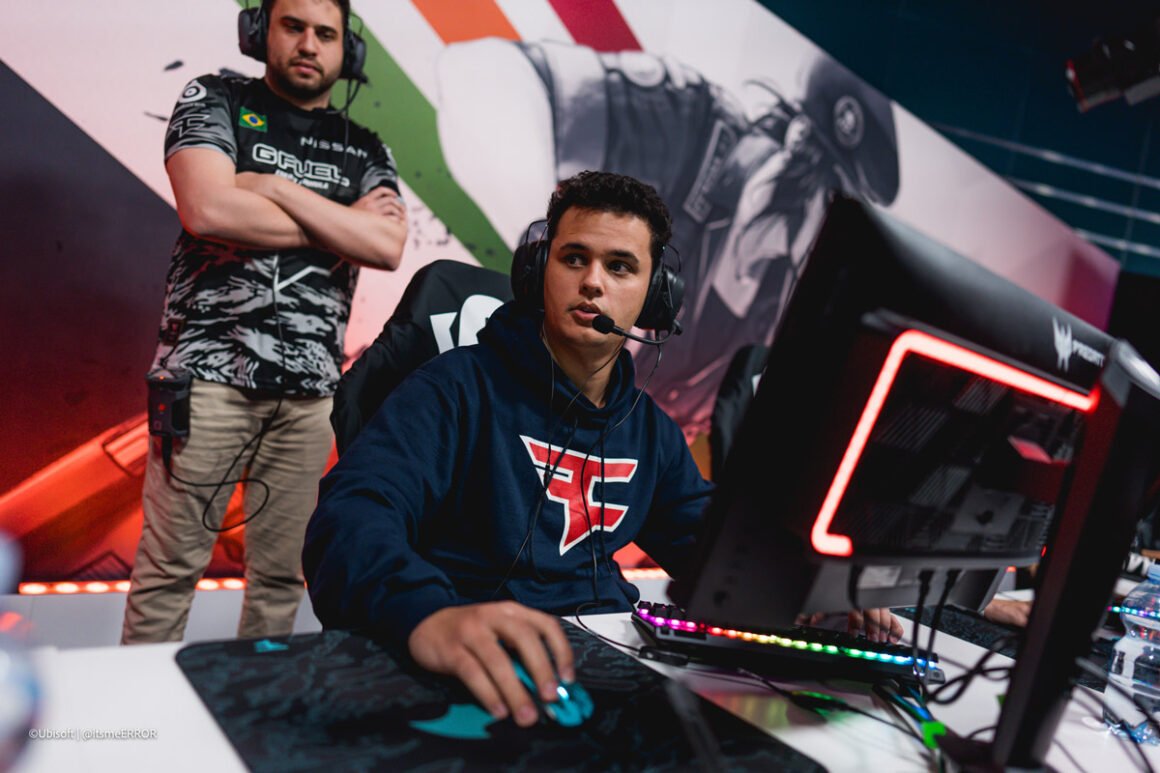 R6: Cyber é eleito o terceiro melhor jogador do mundo pelo SiegeGG