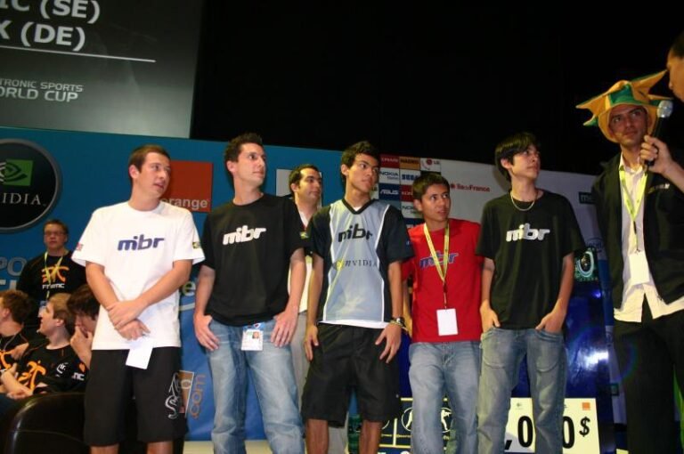 Quem é Lincoln "fnx" Lau, campeão mundial de Counter-Strike e namorado ...