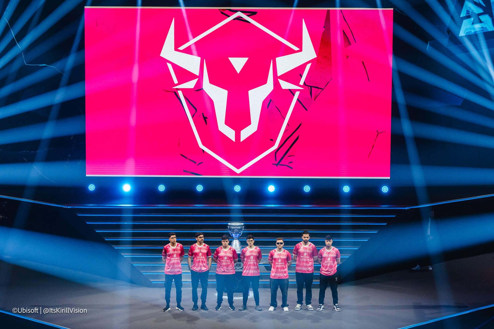 W7M entra para as franquias do Rainbow Six Siege ao adquirir vaga do Fluxo