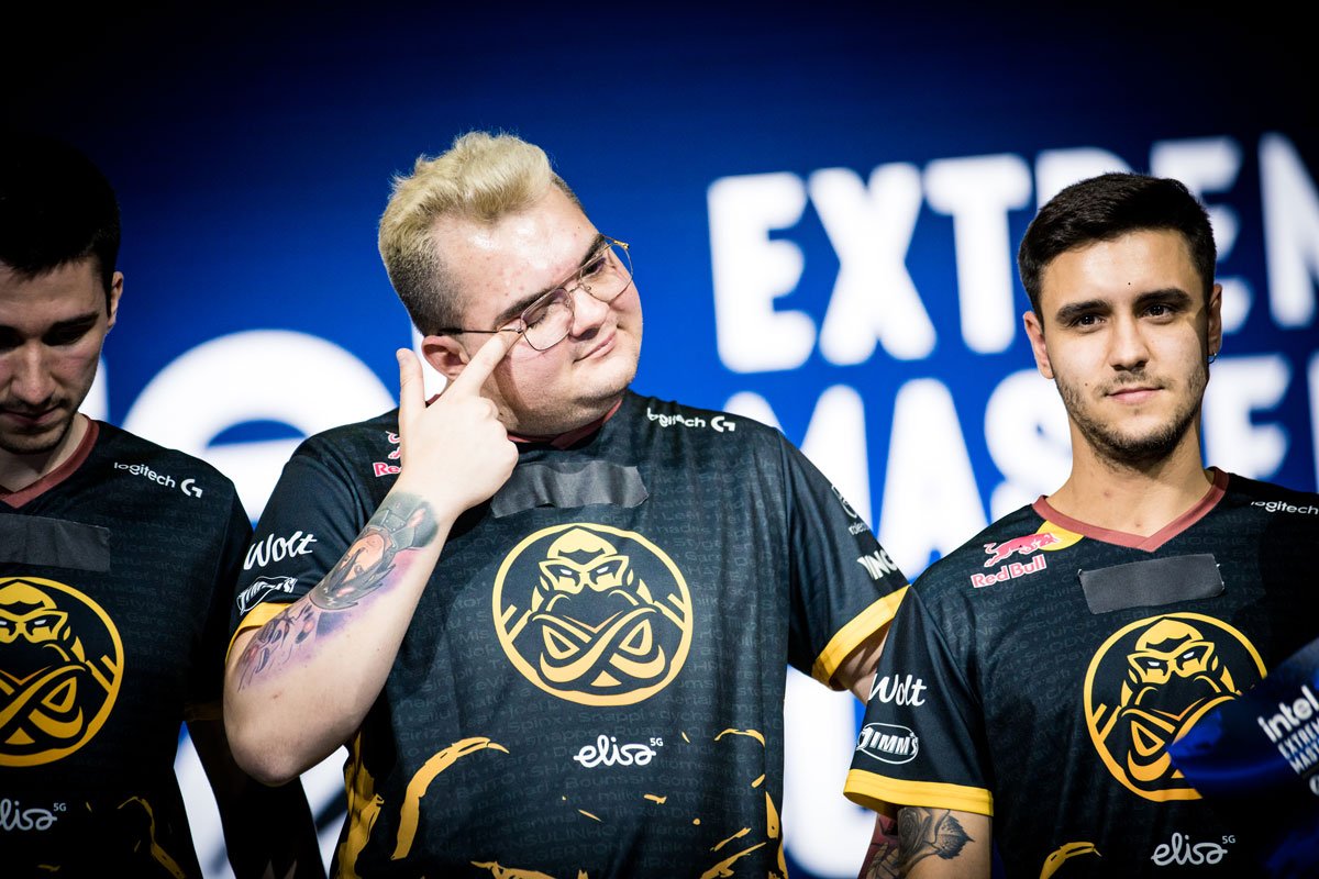 CS2: dycha sofre golpe de R$ 86 mil ao comprar skins