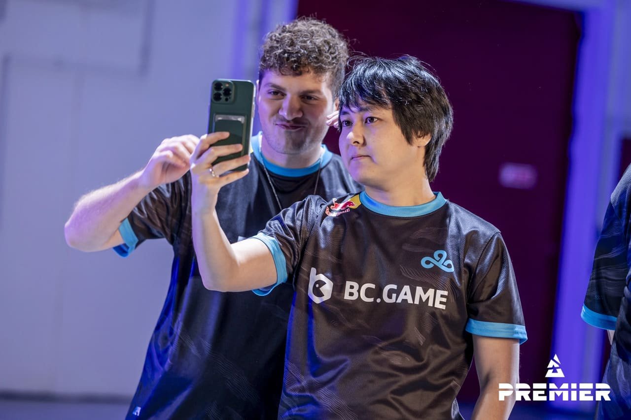 CS2: Cloud9 coloca HObbit e Perfecto no banco de reservas