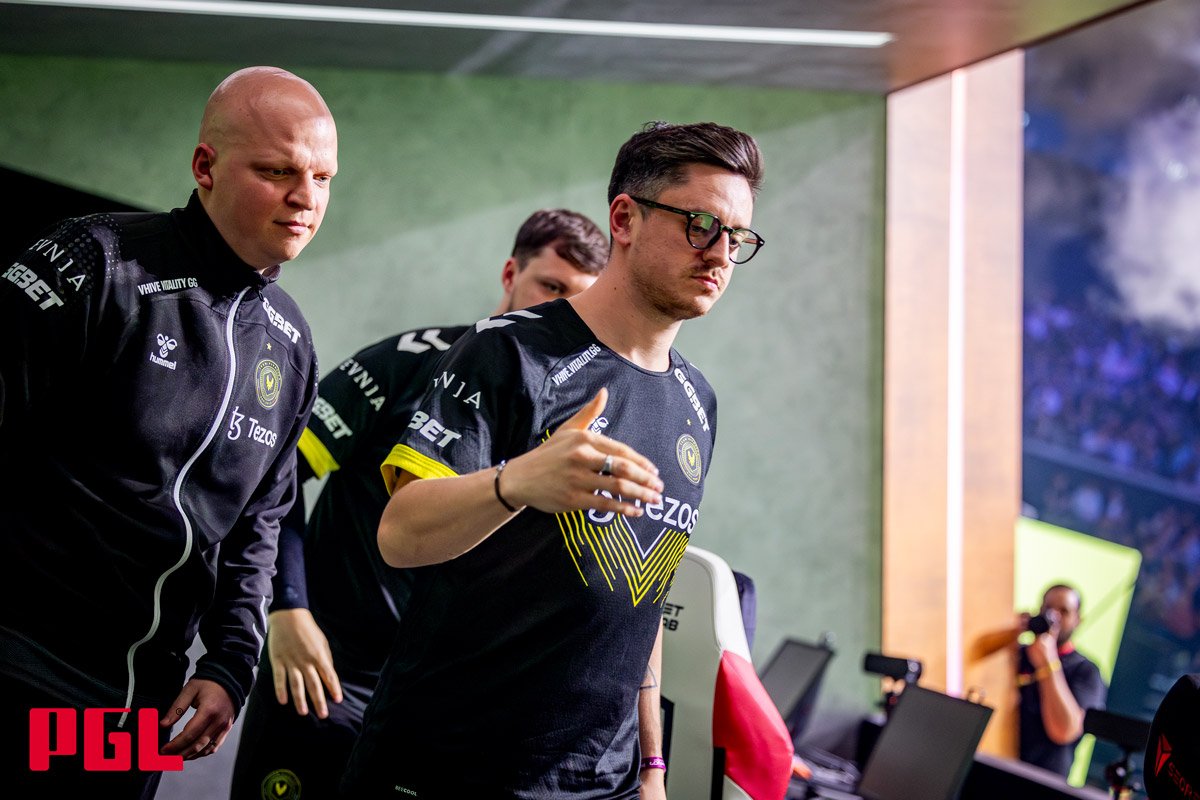 CS2: Falcons quer apEX para o lugar de Snappi, afirma insider