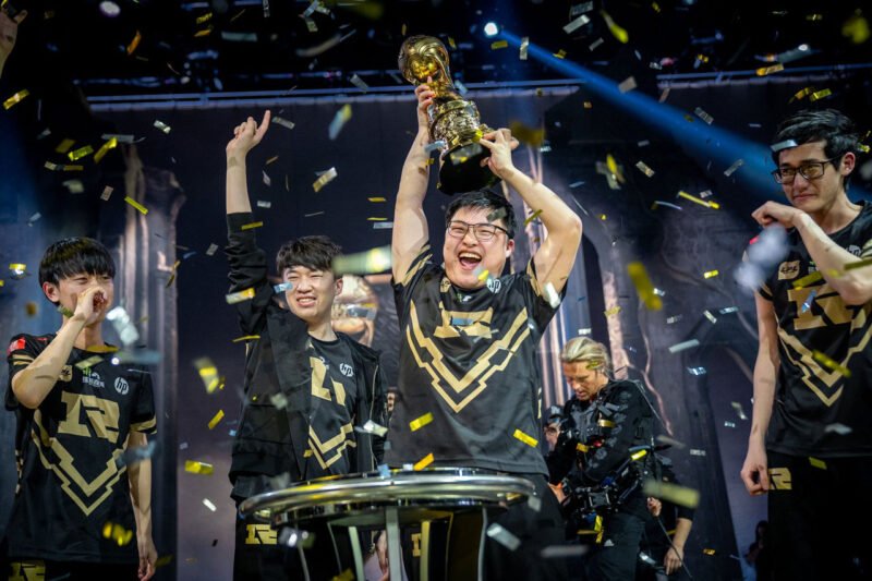 LoL: Uzi é o novo integrante do Hall of Legends